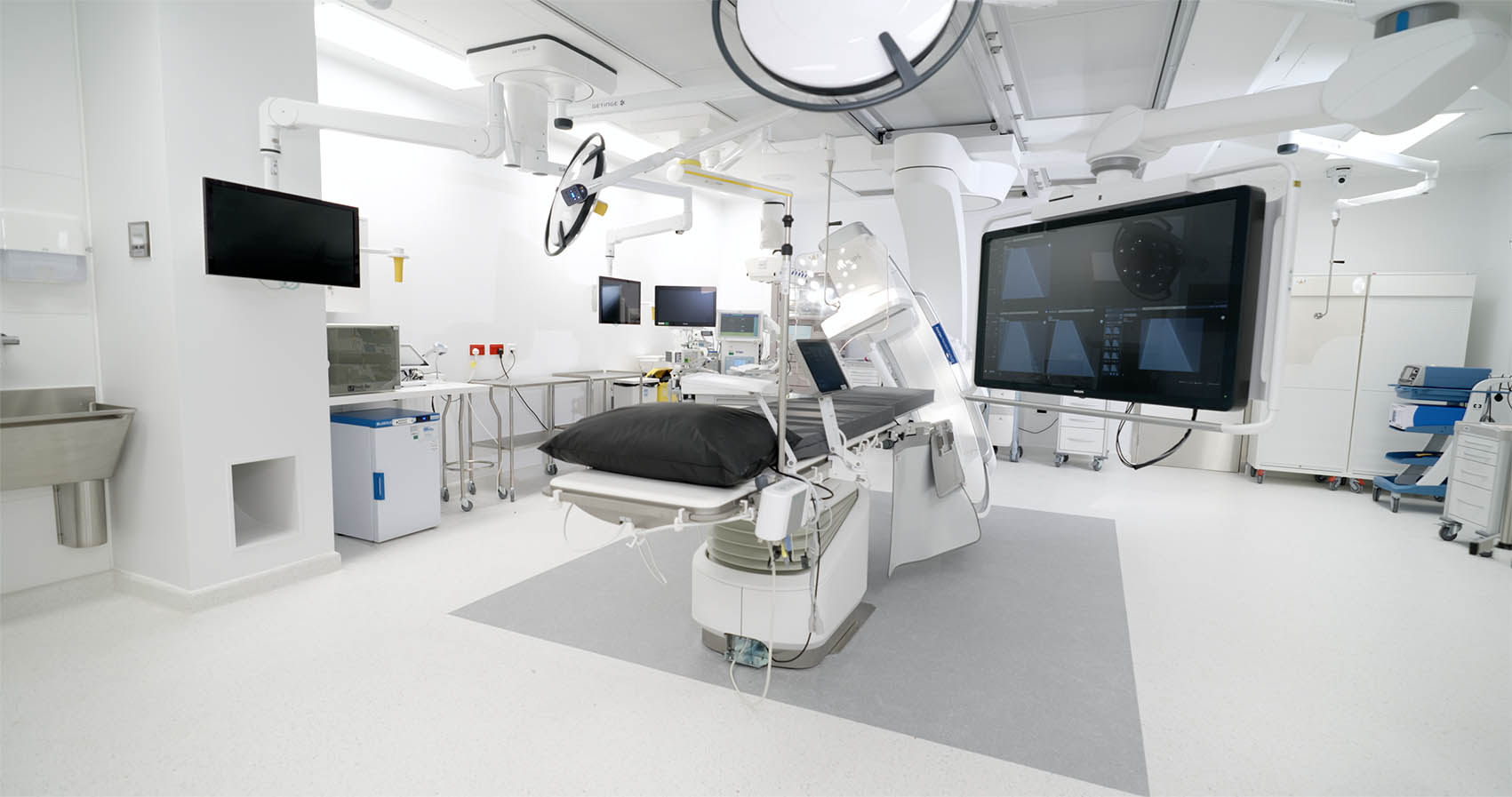 Cleveland Clinic opens state-of-the-art hospital in London ...